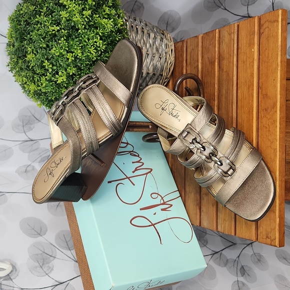 Life Stride | Shoes | Life Stride Stand Up Pewter Sandals | Poshmark